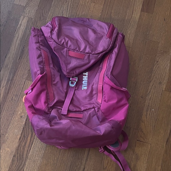Thule | Bags | Thule Backpack | Poshmark
